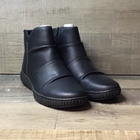 Clarks | Shoes | Clarks Caroline Rae Black Leather | Poshmark